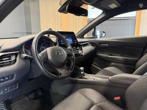 Серый Тойота C-HR 2018 в Каунас, объемом двигателя 1.80 л и пробегом 124 тыс. км за 17990 €, фото 14 на AUTOMOTO.COM.LV