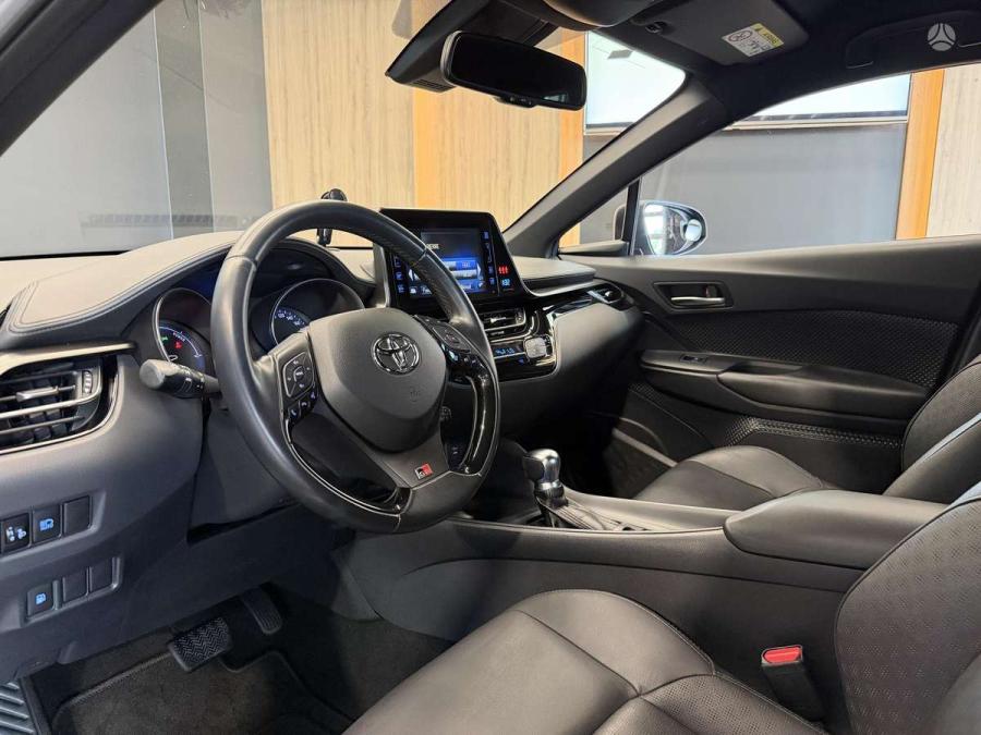 Серый Тойота C-HR 2018 в Каунас, объемом двигателя 1.80 л и пробегом 124 тыс. км за 17990 €, фото 14 на AUTOMOTO.COM.LV