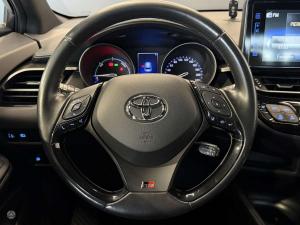 Серый Тойота C-HR 2018 в Каунас, объемом двигателя 1.80 л и пробегом 124 тыс. км за 17990 €, фото 15 на AUTOMOTO.COM.LV