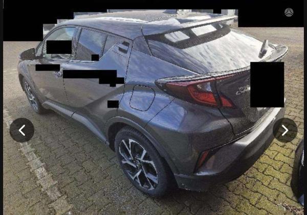 Grey Toyota C-HR 2018 in Marijampole, with an engine capacity of 1.80 L and mileage of 97 thousand km for 10444 €, photo 2 on AUTOMOTO.COM.LV