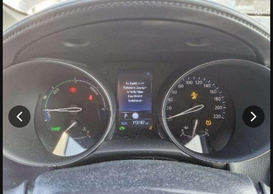 Grey Toyota C-HR 2018 in Marijampole, with an engine capacity of 1.80 L and mileage of 97 thousand km for 10444 €, photo 5 on AUTOMOTO.COM.LV