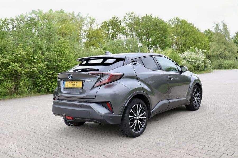 Серый Тойота C-HR 2018 в Каунас, объемом двигателя 1.80 л и пробегом 192 тыс. км за 16250 €, фото 4 на AUTOMOTO.COM.LV