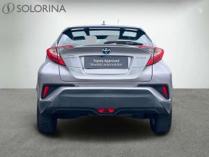 Pelēks Toyota C-HR 2018 Klaipėda, ar dzinēja tilpumu 1.80 L un nobraukumu 34 tūkst. km par 18000 €, foto 5 vietnē AUTOMOTO.COM.LV