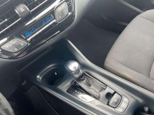 Pelēks Toyota C-HR 2018 Klaipėda, ar dzinēja tilpumu 1.80 L un nobraukumu 34 tūkst. km par 18000 €, foto 21 vietnē AUTOMOTO.COM.LV