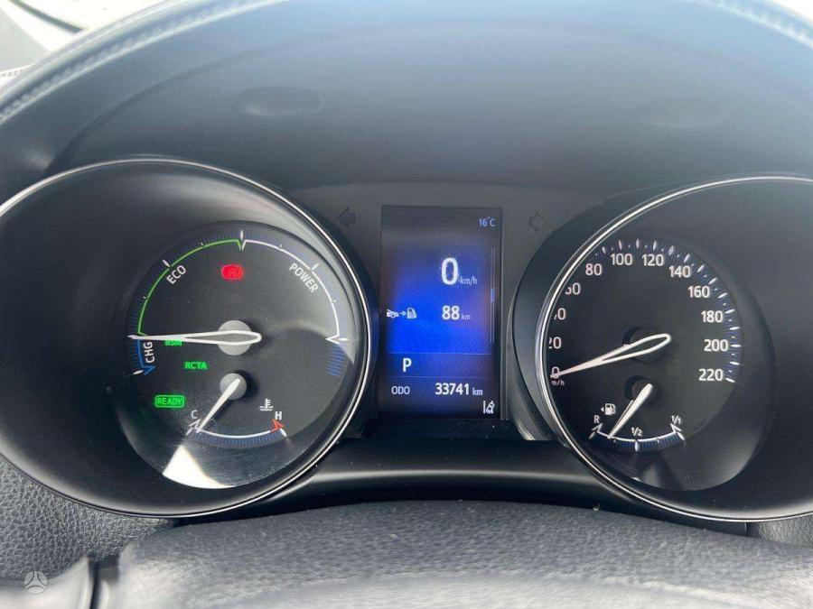 Pelēks Toyota C-HR 2018 Klaipėda, ar dzinēja tilpumu 1.80 L un nobraukumu 34 tūkst. km par 18000 €, foto 22 vietnē AUTOMOTO.COM.LV