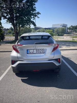 Grey Toyota C-HR 2018 in Rezekne, with an engine capacity of 1.20 L and mileage of 68 thousand km for 13500 €, photo 5 on AUTOMOTO.COM.LV