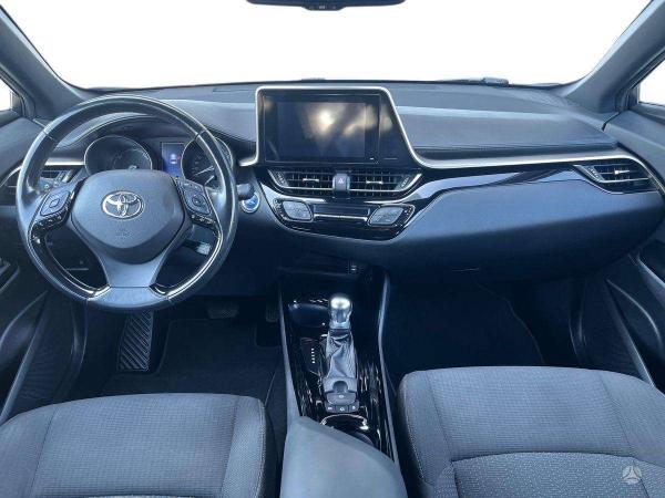 Grey Toyota C-HR 2018 in Klaipeda, with an engine capacity of 1.80 L and mileage of 86 thousand km for 19000 €, photo 8 on AUTOMOTO.COM.LV