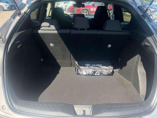 Grey Toyota C-HR 2018 in Klaipeda, with an engine capacity of 1.80 L and mileage of 86 thousand km for 19000 €, photo 10 on AUTOMOTO.COM.LV