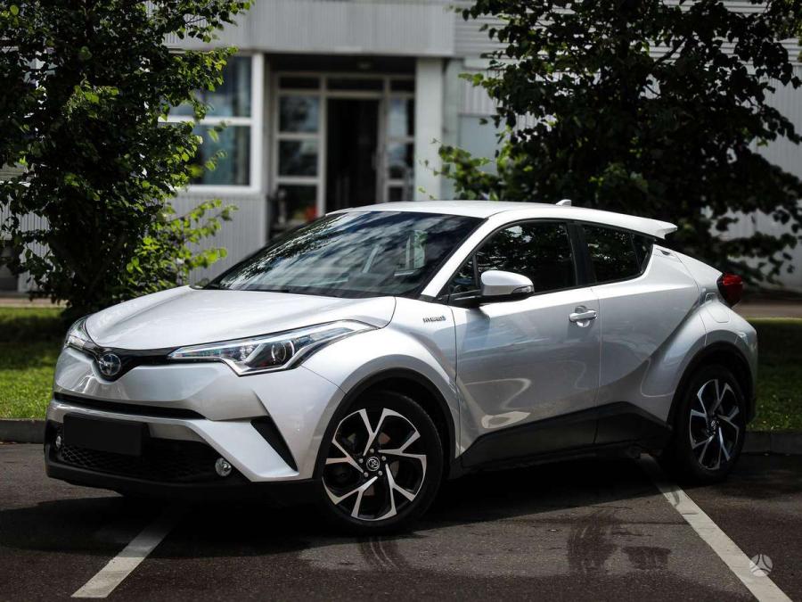 Серый Тойота C-HR 2018 в Каунас, объемом двигателя 1.80 л и пробегом 120 тыс. км за 17350 €, фото 1 на AUTOMOTO.COM.LV