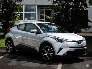 Серый Тойота C-HR 2018 в Каунас, объемом двигателя 1.80 л и пробегом 120 тыс. км за 17350 €, фото 3 на AUTOMOTO.COM.LV
