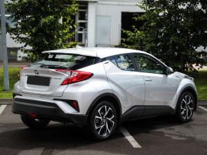 Серый Тойота C-HR 2018 в Каунас, объемом двигателя 1.80 л и пробегом 120 тыс. км за 17350 €, фото 4 на AUTOMOTO.COM.LV