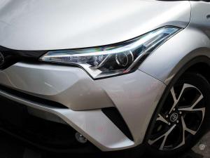 Серый Тойота C-HR 2018 в Каунас, объемом двигателя 1.80 л и пробегом 120 тыс. км за 17350 €, фото 7 на AUTOMOTO.COM.LV