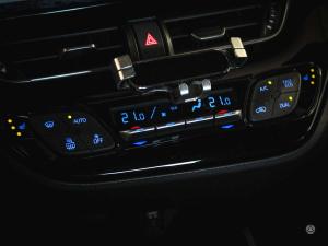 Серый Тойота C-HR 2018 в Каунас, объемом двигателя 1.80 л и пробегом 120 тыс. км за 17350 €, фото 20 на AUTOMOTO.COM.LV