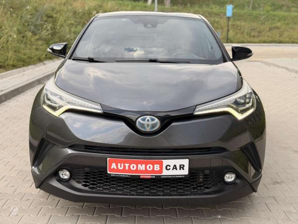 Grey Toyota C-HR 2018 in Vilnius, with an engine capacity of 1.80 L and mileage of 144 thousand km for 18200 €, photo 2 on AUTOMOTO.COM.LV
