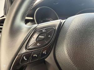 Pelēks Toyota C-HR 2018 Viļņa, ar dzinēja tilpumu 1.80 L un nobraukumu 144 tūkst. km par 18200 €, foto 33 vietnē AUTOMOTO.COM.LV