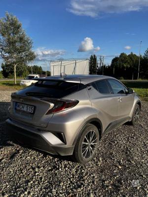 Серый Тойота C-HR 2018 в Вильнюс, объемом двигателя 1.20 л и пробегом 106 тыс. км за 16000 €, фото 6 на AUTOMOTO.COM.LV