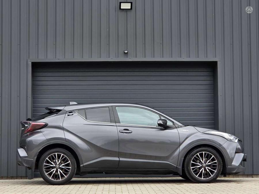 Серый Тойота C-HR 2018 в Каунас, объемом двигателя 1.80 л и пробегом 192 тыс. км за 15999 €, фото 11 на AUTOMOTO.COM.LV