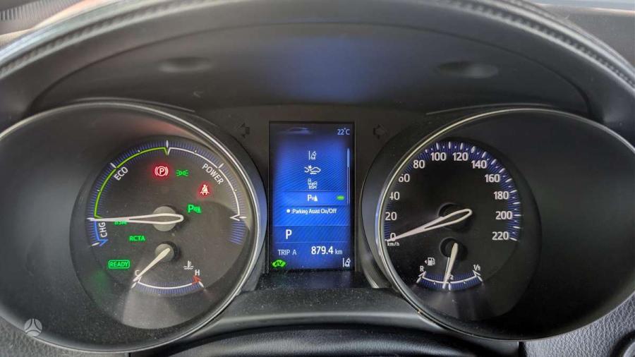 Grey Toyota C-HR 2018 in Kaunas, with an engine capacity of 1.80 L and mileage of 121 thousand km for 18000 €, photo 47 on AUTOMOTO.COM.LV