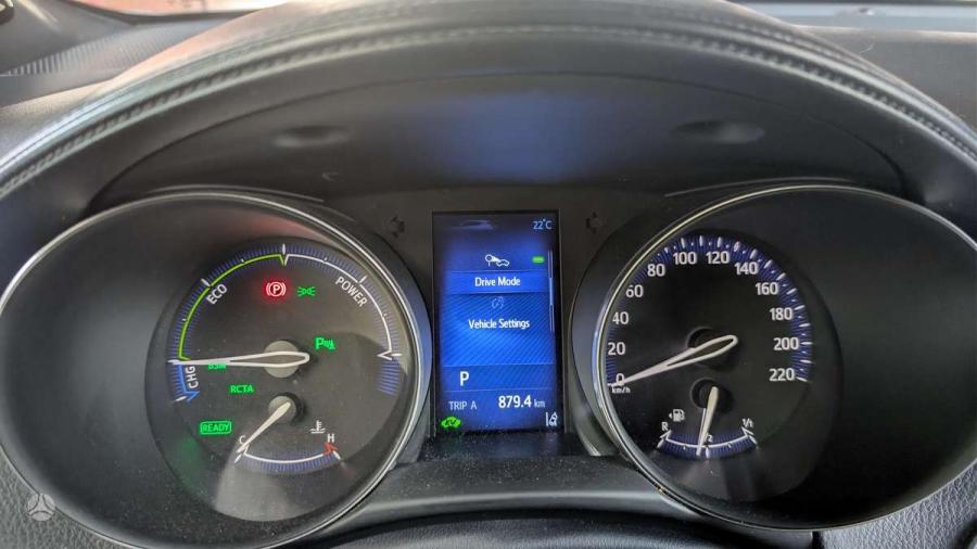 Grey Toyota C-HR 2018 in Kaunas, with an engine capacity of 1.80 L and mileage of 121 thousand km for 18000 €, photo 49 on AUTOMOTO.COM.LV
