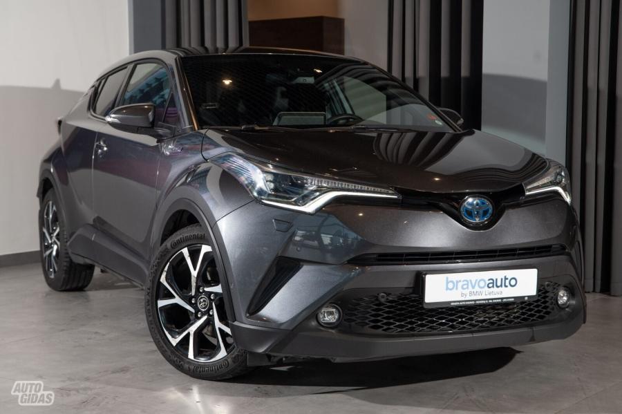 Grey Toyota C-HR 2018 in Kaunas, with an engine capacity of 1.80 L and mileage of 92 thousand km for 20771 €, photo 4 on AUTOMOTO.COM.LV