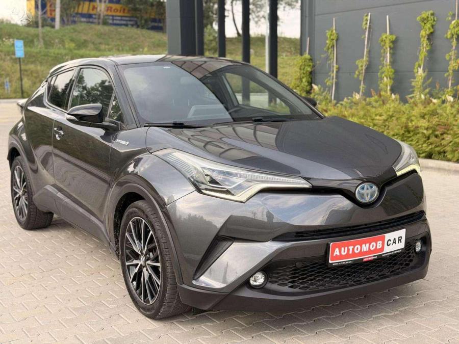 Серый Тойота C-HR 2018 в Вильнюс, объемом двигателя 1.80 л и пробегом 144 тыс. км за 16350 €, фото 4 на AUTOMOTO.COM.LV