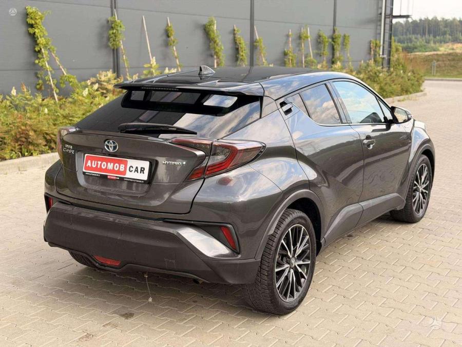 Серый Тойота C-HR 2018 в Вильнюс, объемом двигателя 1.80 л и пробегом 144 тыс. км за 16350 €, фото 6 на AUTOMOTO.COM.LV
