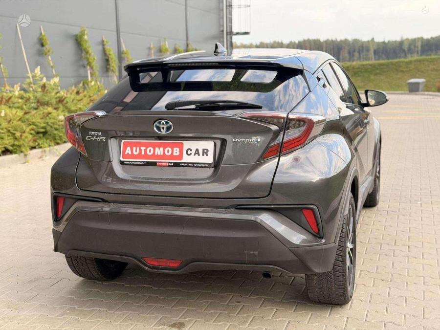 Серый Тойота C-HR 2018 в Вильнюс, объемом двигателя 1.80 л и пробегом 144 тыс. км за 16350 €, фото 7 на AUTOMOTO.COM.LV