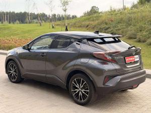 Серый Тойота C-HR 2018 в Вильнюс, объемом двигателя 1.80 л и пробегом 144 тыс. км за 16350 €, фото 10 на AUTOMOTO.COM.LV