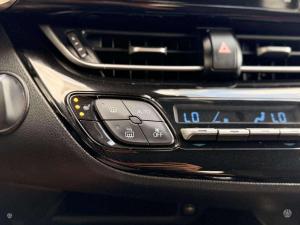 Серый Тойота C-HR 2018 в Вильнюс, объемом двигателя 1.80 л и пробегом 144 тыс. км за 16350 €, фото 30 на AUTOMOTO.COM.LV