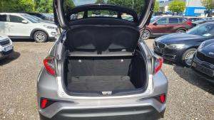 Серый Тойота C-HR 2018 в Шяуляй, объемом двигателя 1.80 л и пробегом 196 тыс. км за 14400 €, фото 20 на AUTOMOTO.COM.LV