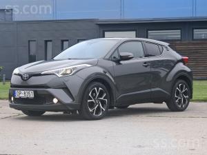 Pelēks Toyota C-HR 2018 Rīga, ar dzinēja tilpumu 1.20 L un nobraukumu 99 tūkst. km par 14590 €, foto 3 vietnē AUTOMOTO.COM.LV