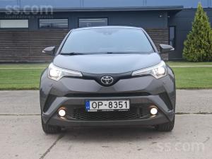 Pelēks Toyota C-HR 2018 Rīga, ar dzinēja tilpumu 1.20 L un nobraukumu 99 tūkst. km par 14590 €, foto 5 vietnē AUTOMOTO.COM.LV