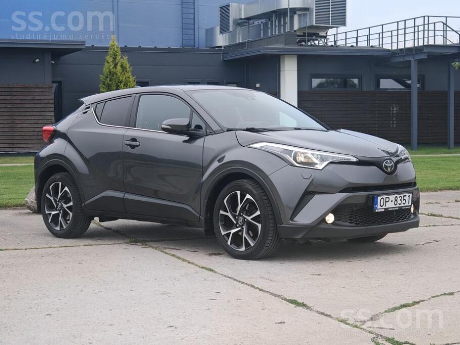 Pelēks Toyota C-HR 2018 Rīga, ar dzinēja tilpumu 1.20 L un nobraukumu 99 tūkst. km par 14590 €, foto 6 vietnē AUTOMOTO.COM.LV