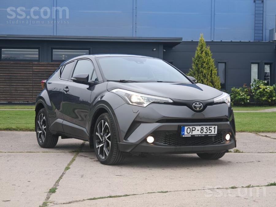 Pelēks Toyota C-HR 2018 Rīga, ar dzinēja tilpumu 1.20 L un nobraukumu 99 tūkst. km par 14590 €, foto 7 vietnē AUTOMOTO.COM.LV