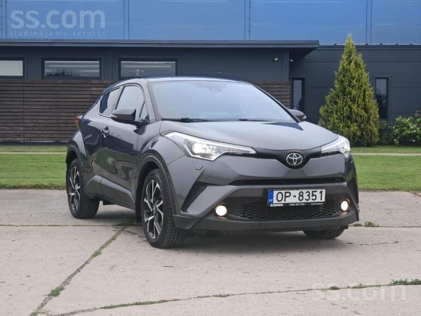 Серый Тойота C-HR 2018 в Рига, объемом двигателя 1.20 л и пробегом 99 тыс. км за 14590 €, фото 7 на AUTOMOTO.COM.LV