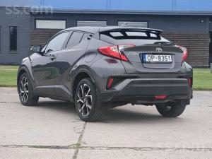 Pelēks Toyota C-HR 2018 Rīga, ar dzinēja tilpumu 1.20 L un nobraukumu 99 tūkst. km par 14590 €, foto 11 vietnē AUTOMOTO.COM.LV