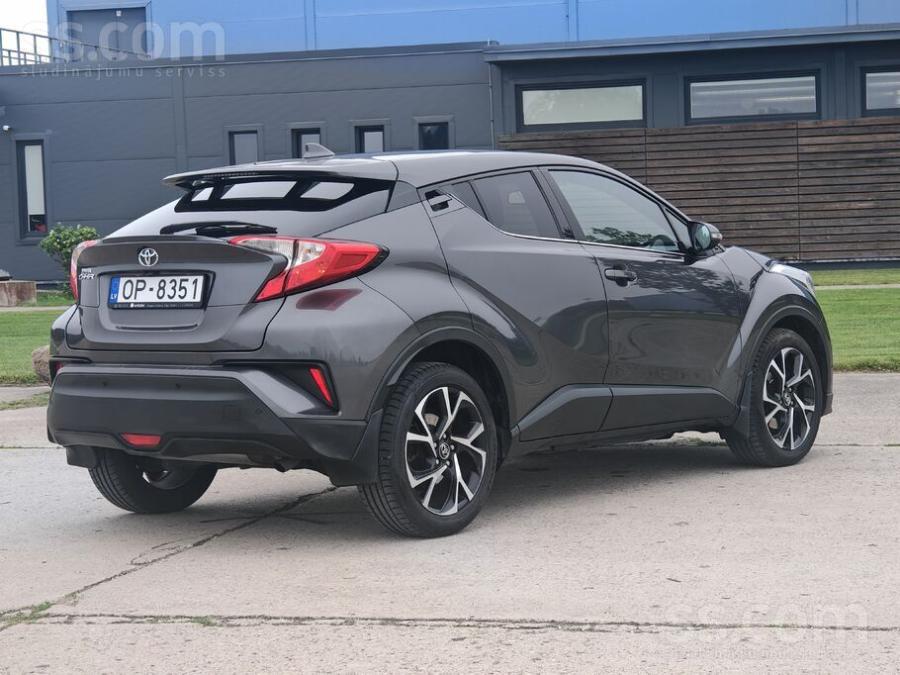 Pelēks Toyota C-HR 2018 Rīga, ar dzinēja tilpumu 1.20 L un nobraukumu 99 tūkst. km par 14590 €, foto 14 vietnē AUTOMOTO.COM.LV