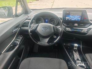 Pelēks Toyota C-HR 2018 Rīga, ar dzinēja tilpumu 1.20 L un nobraukumu 99 tūkst. km par 14590 €, foto 18 vietnē AUTOMOTO.COM.LV
