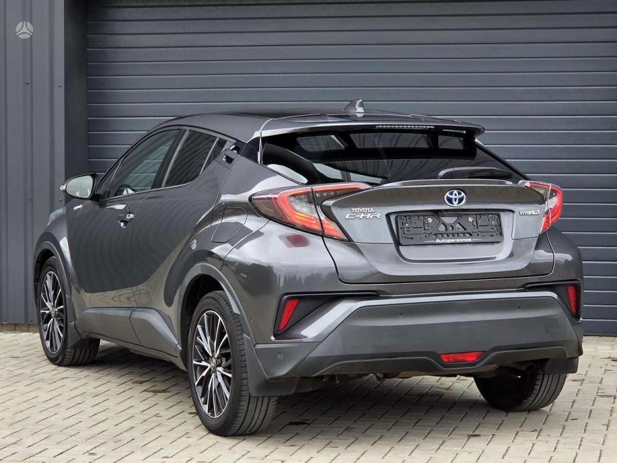 Серый Тойота C-HR 2018 в Каунас, объемом двигателя 1.80 л и пробегом 192 тыс. км за 15999 €, фото 7 на AUTOMOTO.COM.LV