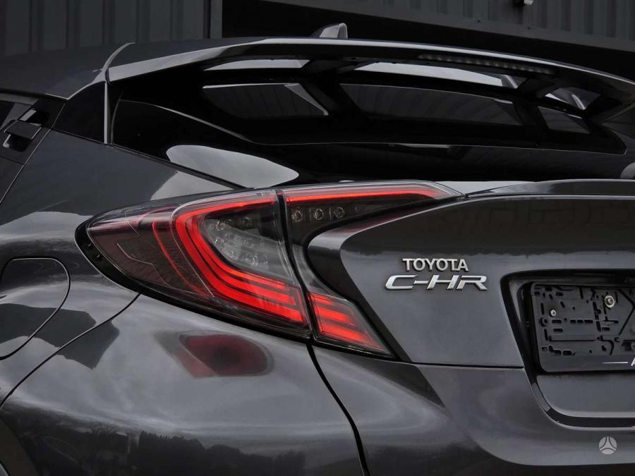 Серый Тойота C-HR 2018 в Каунас, объемом двигателя 1.80 л и пробегом 192 тыс. км за 15999 €, фото 10 на AUTOMOTO.COM.LV