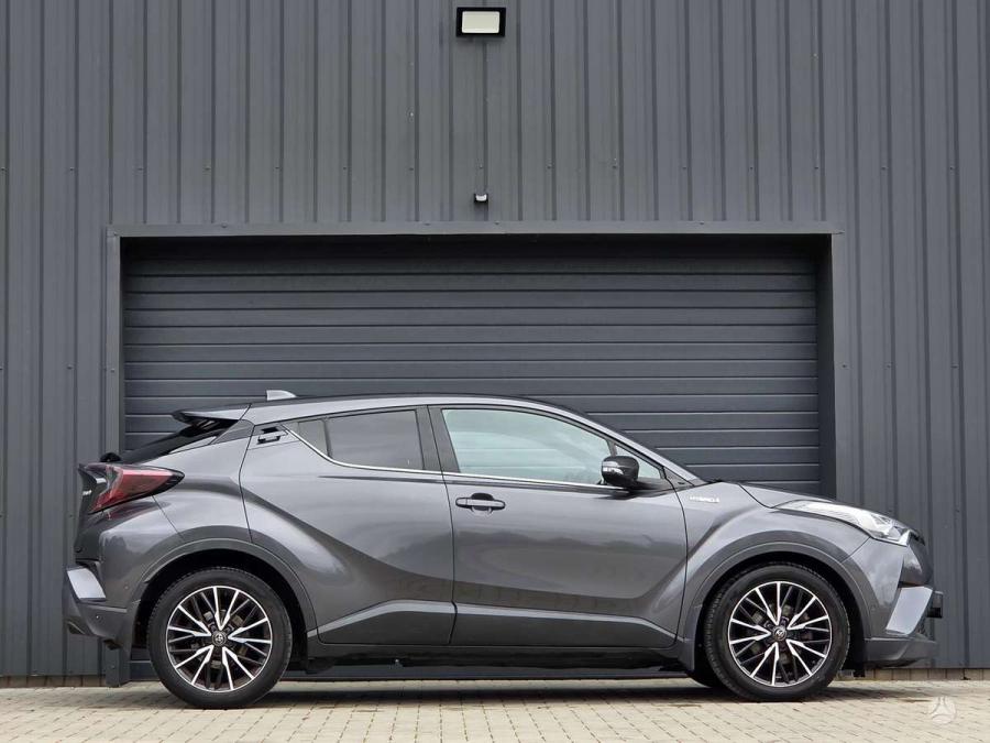 Серый Тойота C-HR 2018 в Каунас, объемом двигателя 1.80 л и пробегом 192 тыс. км за 15999 €, фото 11 на AUTOMOTO.COM.LV