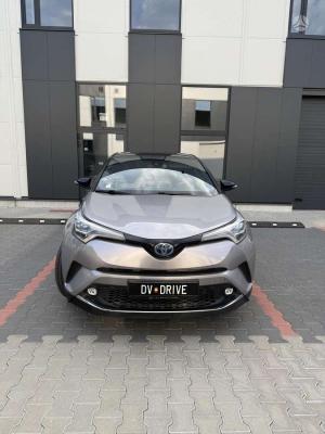 Pelēks Toyota C-HR 2018 Viļņa, ar dzinēja tilpumu 1.80 L un nobraukumu 120 tūkst. km par 15999 €, foto 3 vietnē AUTOMOTO.COM.LV