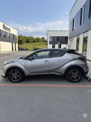 Pelēks Toyota C-HR 2018 Viļņa, ar dzinēja tilpumu 1.80 L un nobraukumu 120 tūkst. km par 15999 €, foto 6 vietnē AUTOMOTO.COM.LV