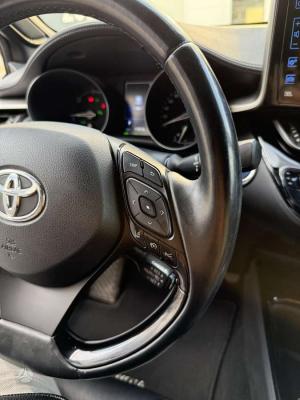 Pelēks Toyota C-HR 2018 Viļņa, ar dzinēja tilpumu 1.80 L un nobraukumu 120 tūkst. km par 15999 €, foto 19 vietnē AUTOMOTO.COM.LV