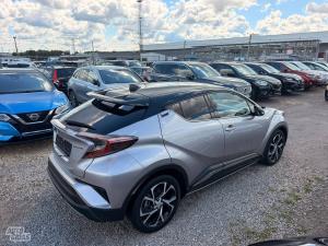 Pelēks Toyota C-HR 2018 Kauņa, ar dzinēja tilpumu 1.80 L un nobraukumu 150 tūkst. km par 16999 €, foto 5 vietnē AUTOMOTO.COM.LV