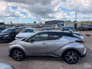 Pelēks Toyota C-HR 2018 Kauņa, ar dzinēja tilpumu 1.80 L un nobraukumu 150 tūkst. km par 16999 €, foto 7 vietnē AUTOMOTO.COM.LV