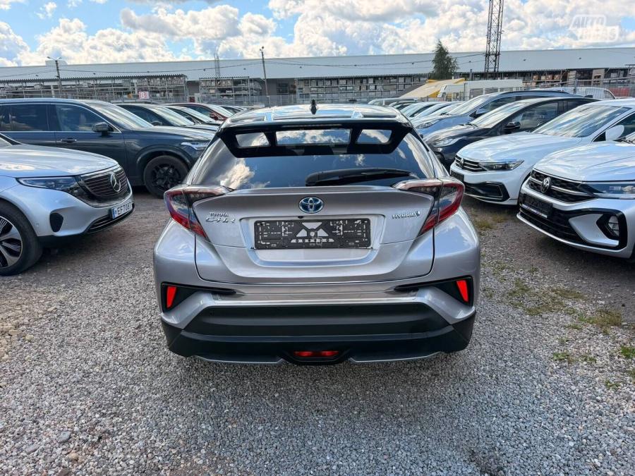 Pelēks Toyota C-HR 2018 Kauņa, ar dzinēja tilpumu 1.80 L un nobraukumu 150 tūkst. km par 16999 €, foto 10 vietnē AUTOMOTO.COM.LV