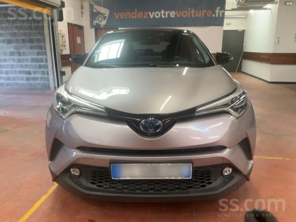 Pelēks Toyota C-HR 2018 Daugavpils, ar dzinēja tilpumu 1.80 L un nobraukumu 175 tūkst. km par 16290 €, foto 4 vietnē AUTOMOTO.COM.LV