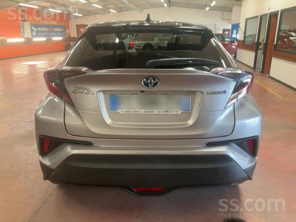 Pelēks Toyota C-HR 2018 Daugavpils, ar dzinēja tilpumu 1.80 L un nobraukumu 175 tūkst. km par 16290 €, foto 7 vietnē AUTOMOTO.COM.LV