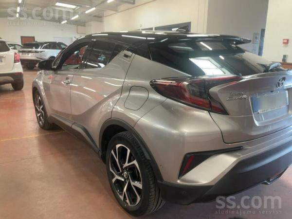 Pelēks Toyota C-HR 2018 Daugavpils, ar dzinēja tilpumu 1.80 L un nobraukumu 175 tūkst. km par 16290 €, foto 8 vietnē AUTOMOTO.COM.LV